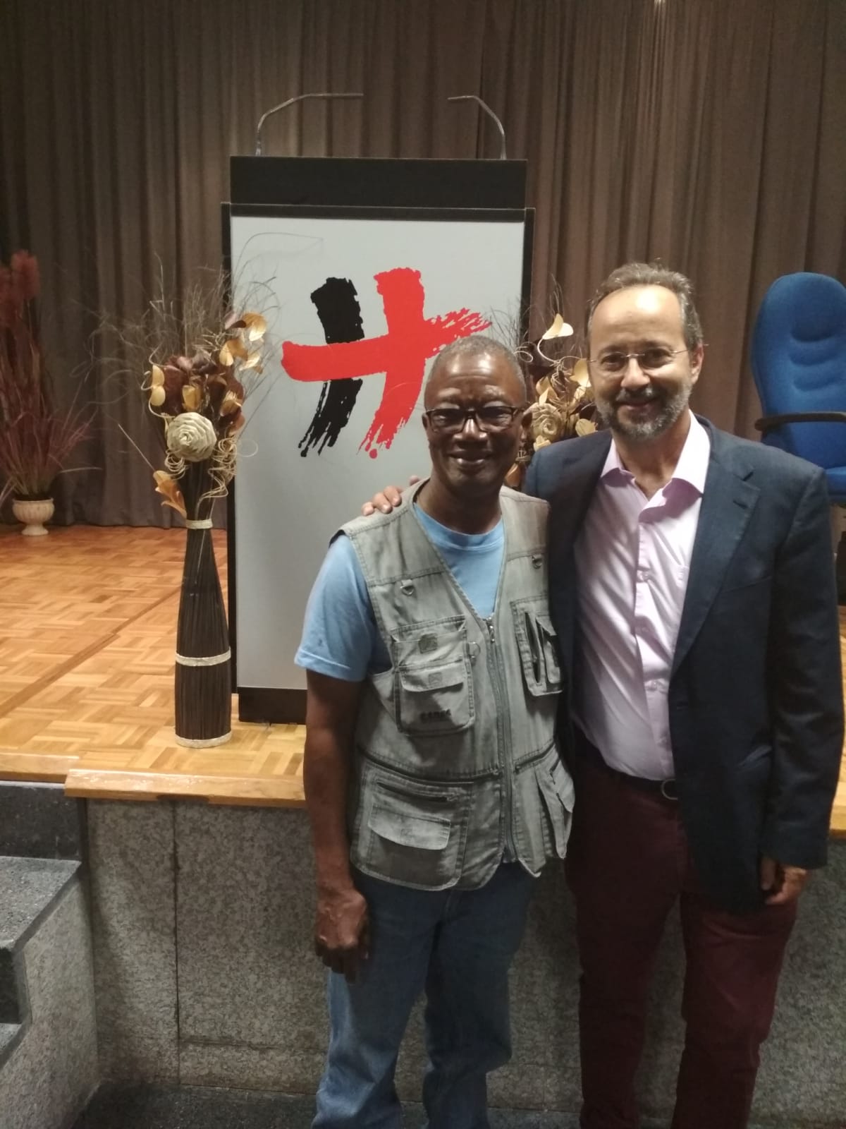 José carlos brmejo y Grégoire Ahongbonon - Camilos